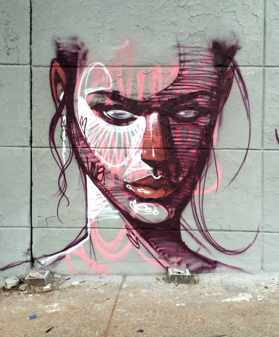 O graffiti de Tito Ferrara em sua nova exposição chamada de Believe in ...